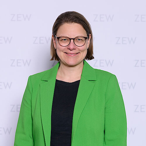 Pressemitteilung: Ines Ploss zur stellvertretenden Vorsitzenden gewählt ...